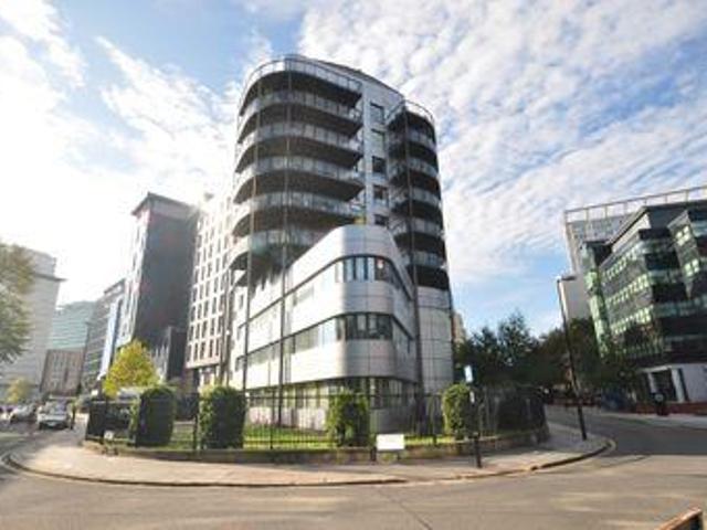 2 Bedrooms Flat for rent in Sydenham Road, Croydon CR0