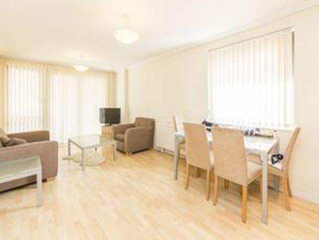 2 Bedrooms Flat for rent in Poulton Court, Westgate, Victoria Road, North Acton, London W3