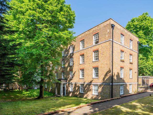 2 Bedrooms Flat for Rent in Point Close | Foxtons
