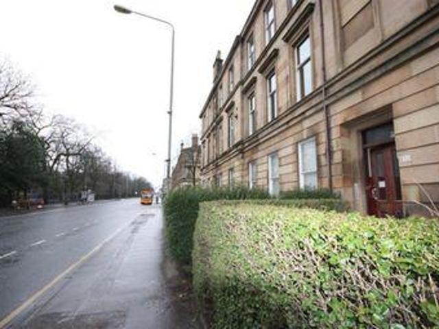 2 Bedrooms Flat for rent in Pollokshaws Road, Glasgow G41