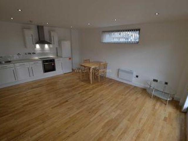 2 Bedrooms Flat for rent in Pollard Street, Manchester M4