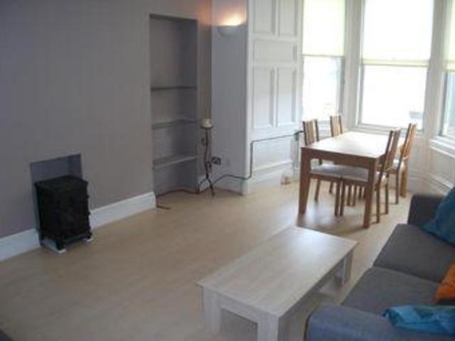 2 Bedrooms Flat for rent in Polwarth Crescent, Edinburgh EH11
