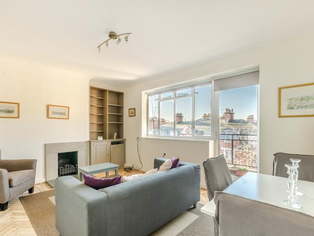 2 Bedrooms Flat for Rent in Pond Place | Foxtons