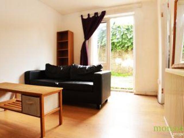2 Bedrooms Flat for rent in Ponder Street, London N7
