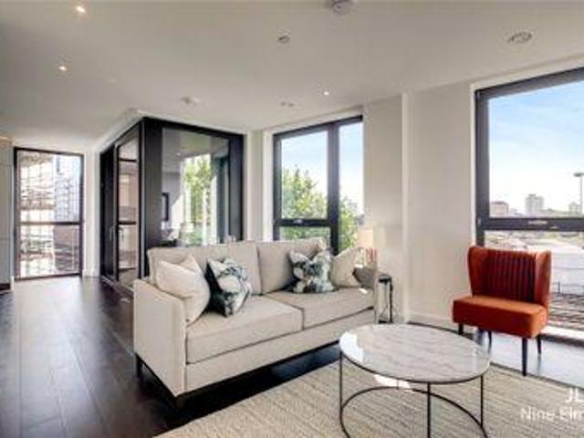 2 Bedrooms Flat for rent in Ponton Road, The Residence, London SW11