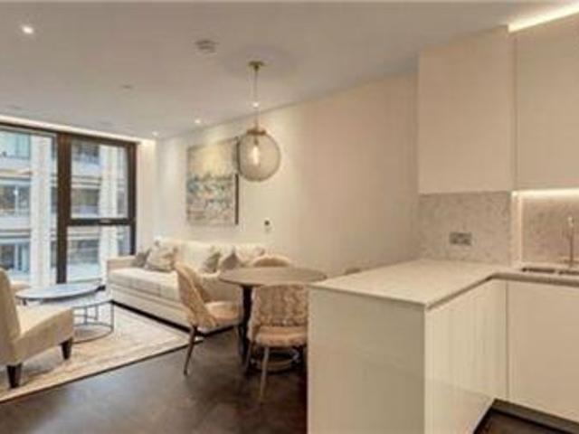 2 Bedrooms Flat for rent in Ponton Road, The Residence, London SW11