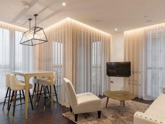 2 Bedrooms Flat for rent in Ponton Road, The Residence, London. SW11
