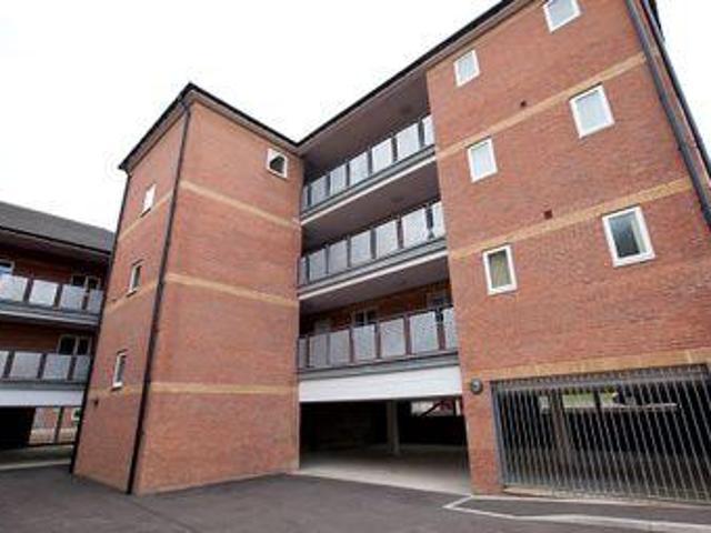 2 Bedrooms Flat for rent in Pontefract Road, Lundwood, Barnsley S71