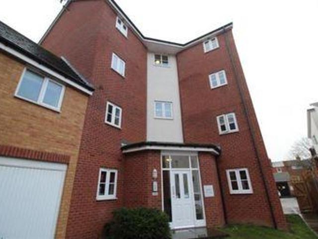 2 Bedrooms Flat for rent in Poppleton Close, Coventry CV1