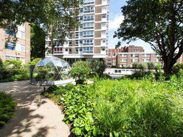 2 Bedrooms Flat for rent in Porchester Place, London W2