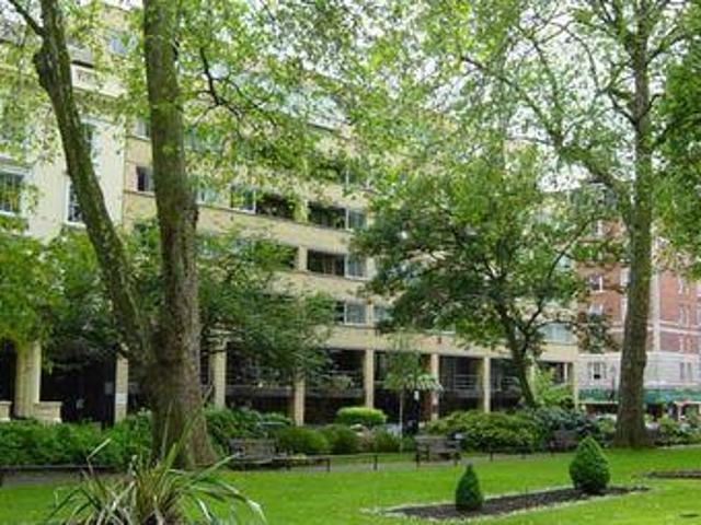2 Bedrooms Flat for rent in Porchester Square, Bayswater W2