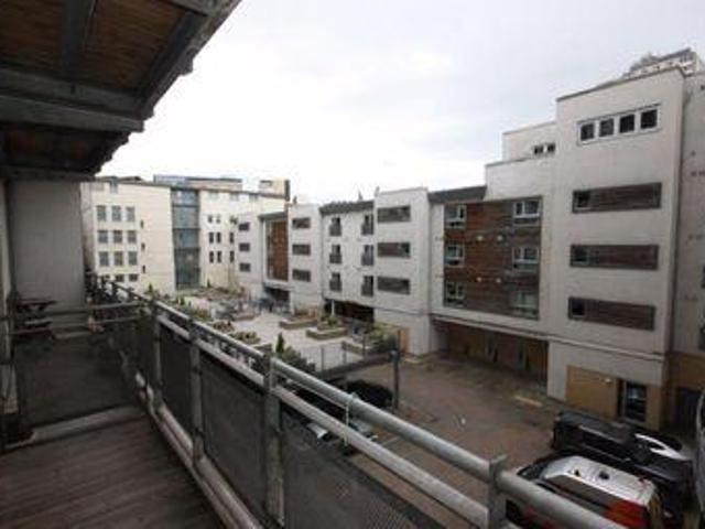 2 Bedrooms Flat for rent in Port Dundas Road, Glasgow G4