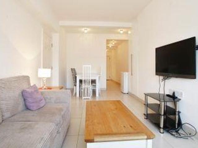2 Bedrooms Flat for rent in Portman Square, London W1H