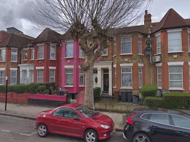 2 Bedrooms Flat for rent in Portland Avenue, London N16