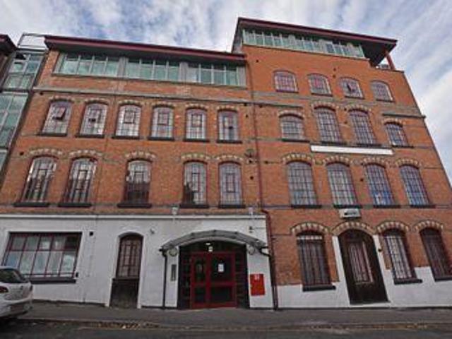 2 Bedrooms Flat for rent in Portland Road, Nottingham NG7