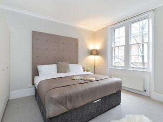 2 Bedrooms Flat for rent in Pater Street, Kensington W8