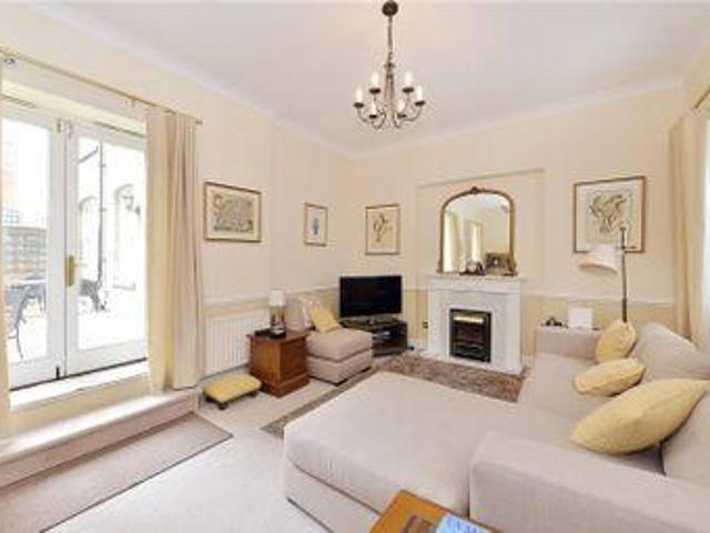 2 Bedrooms Flat for rent in Paddington Street, Marylebone W1U