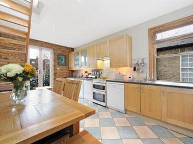 2 Bedrooms Flat for rent in Pagoda Avenue, Richmond TW9