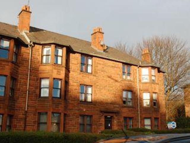 2 Bedrooms Flat for rent in Paisley Road West, Craigton, Glasgow G52