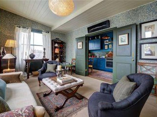 2 Bedrooms Flat for rent in Palace Gardens Terrace, Kensington, London W8