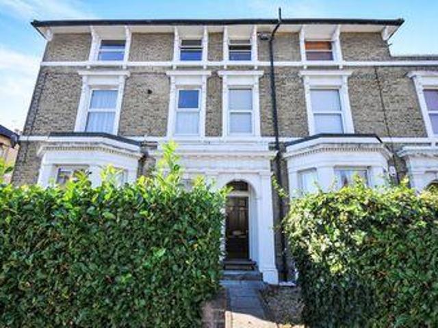 2 Bedrooms Flat for rent in Palace Grove, Bromley BR1