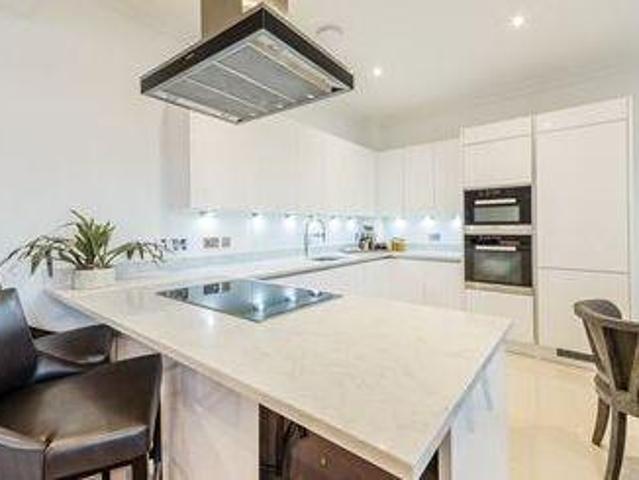 2 Bedrooms Flat for rent in Palace Wharf, Rainville Road, Fulham W6
