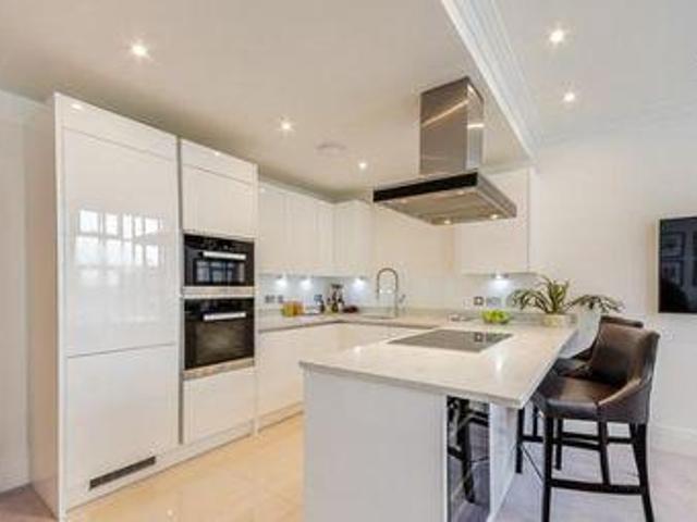 2 Bedrooms Flat for rent in Palace Wharf, Rainville Road, Hammersmith, London W6