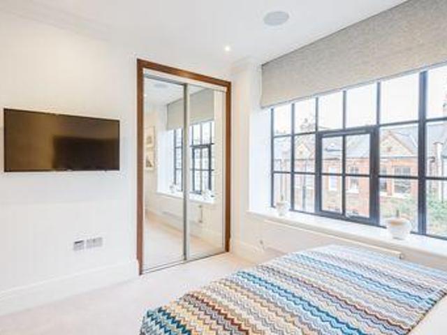 2 Bedrooms Flat for rent in Palace Wharf, Rainville Road, London W6