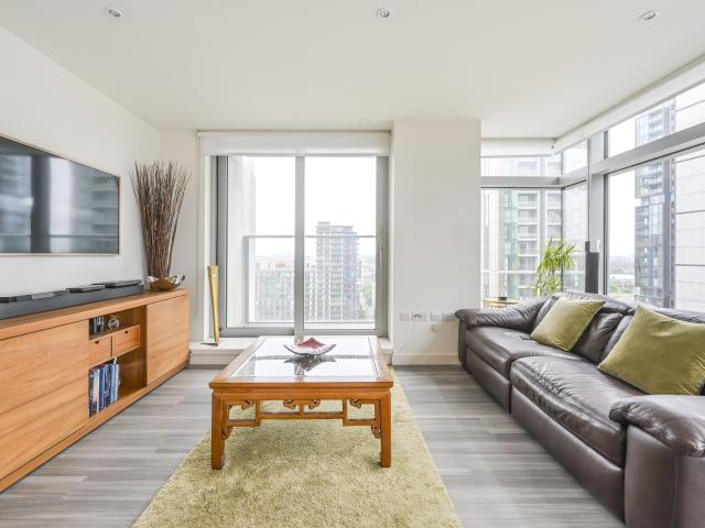 2 Bedrooms Flat for Rent in Pan Peninsula | Foxtons