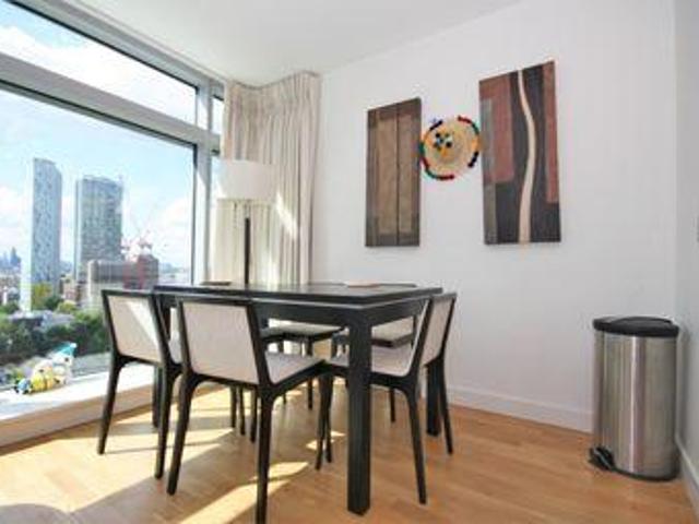 2 Bedrooms Flat for rent in Pan Peninsula Square, London E14