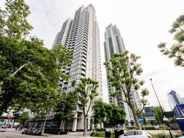 2 Bedrooms Flat for rent in Pan Peninsula Square, London E14