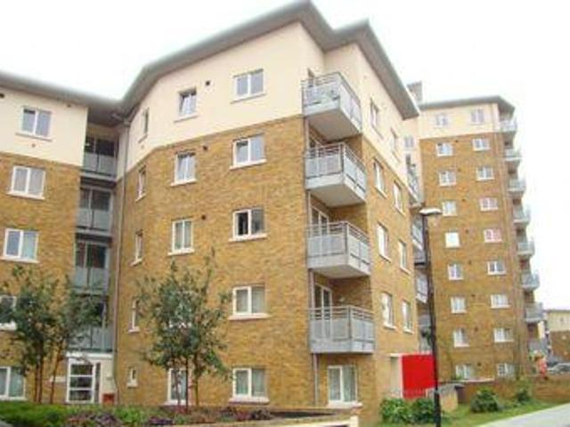 2 Bedrooms Flat for rent in Pancras Way, London E3