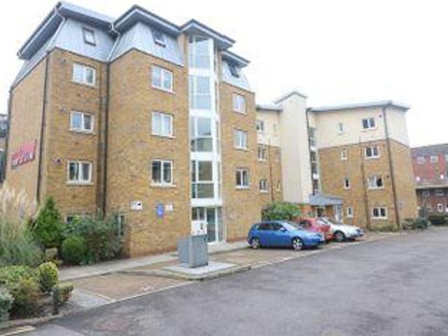 2 Bedrooms Flat for rent in Pancras Way, London E3