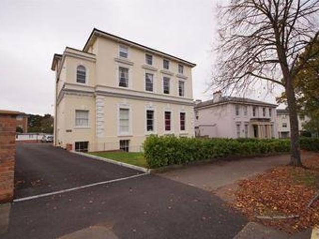 2 Bedrooms Flat for rent in Parabola Road, Cheltenham GL50