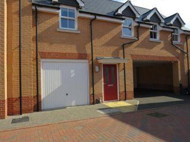 2 Bedrooms Flat for rent in Parade Square, Colchester CO2