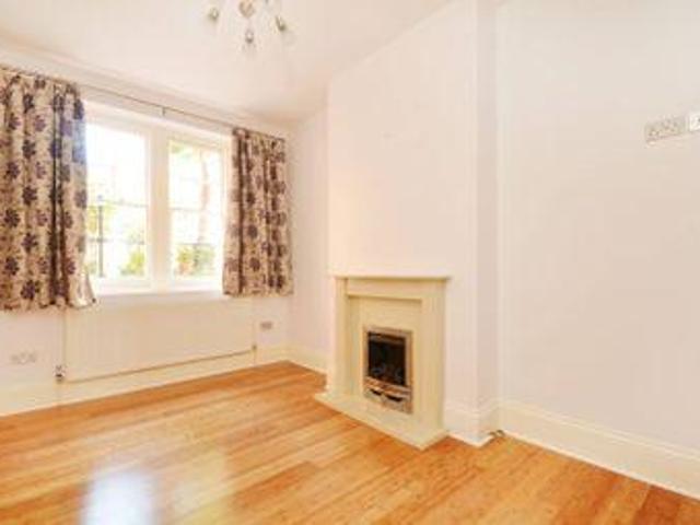 2 Bedrooms Flat for rent in Park Walk, Chelsea SW10