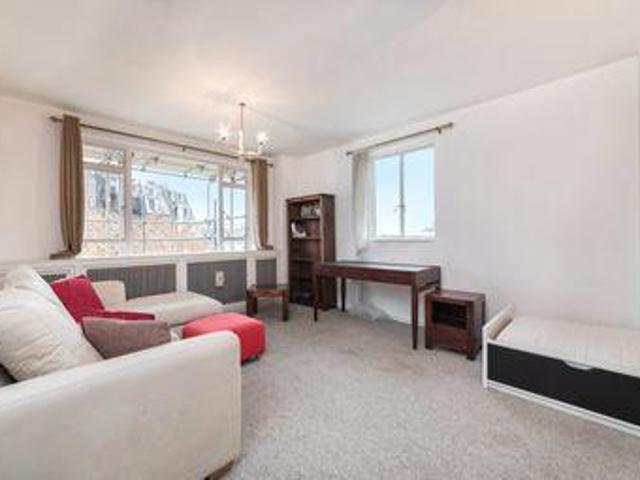 2 Bedrooms Flat for rent in Park Crescent, London W1B