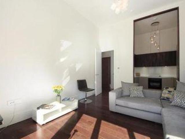 2 Bedrooms Flat for rent in Park Gate, Mount Avenue, London W5