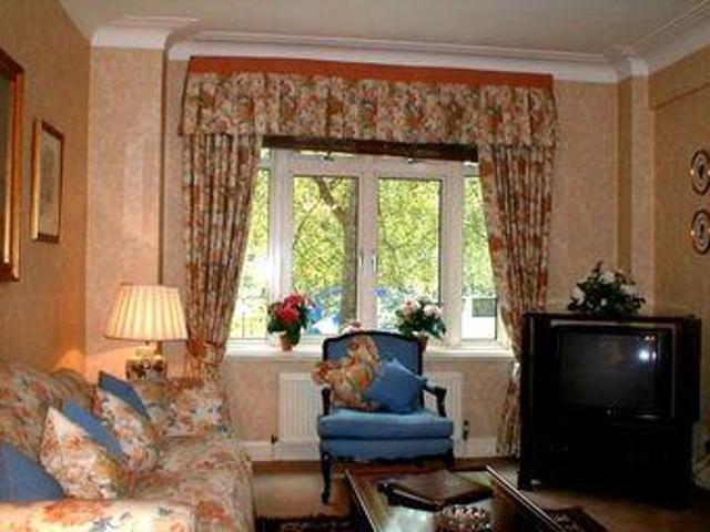 2 Bedrooms Flat for rent in Park Lane, Mayfair, London W1K