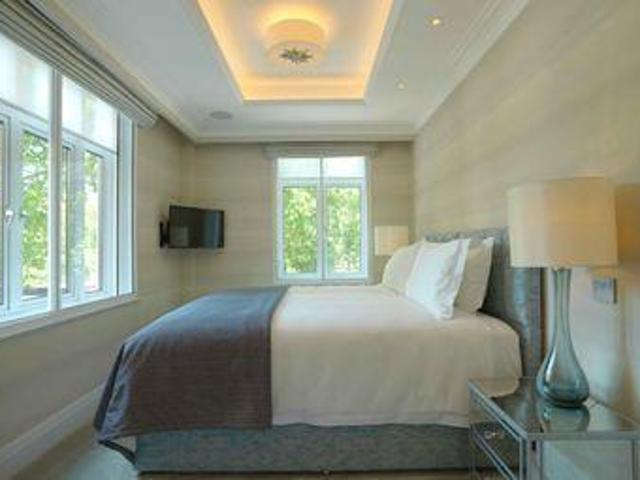 2 Bedrooms Flat for rent in Park Lane, Mayfair, London W1K
