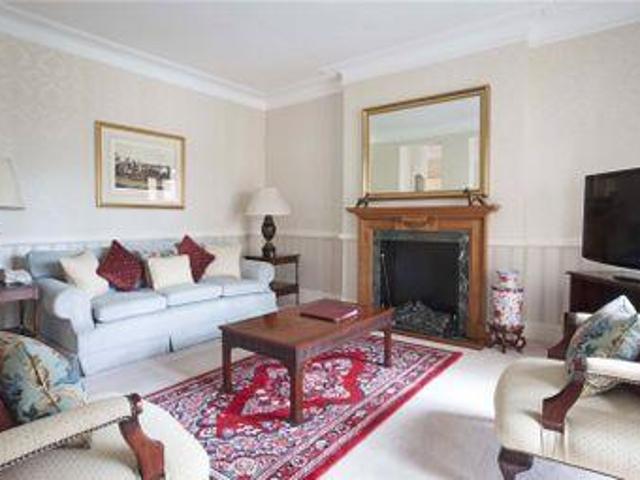 2 Bedrooms Flat for rent in Park Lane, Mayfair, London W1K