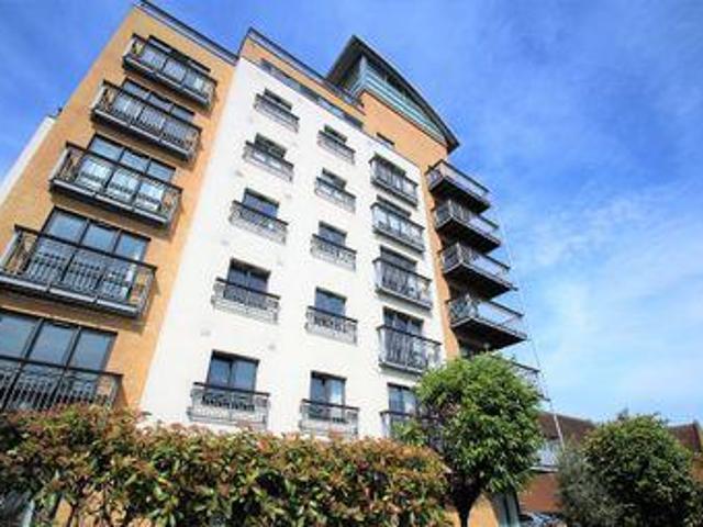 2 Bedrooms Flat for rent in Park Lane, Croydon CR0