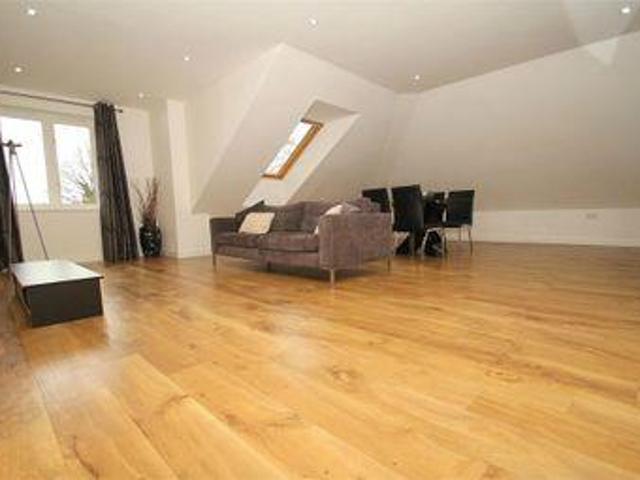 2 Bedrooms Flat for rent in Park Lodge Avenue, West Drayton UB7