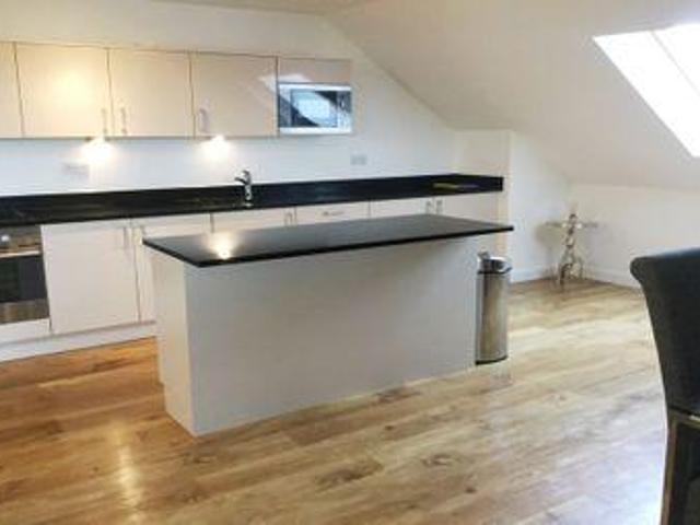 2 Bedrooms Flat for rent in Park Lodge Avenue, West Drayton UB7