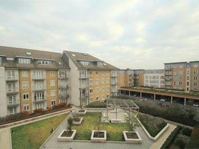 2 Bedrooms Flat for rent in Park Lodge Avenue, West Drayton UB7