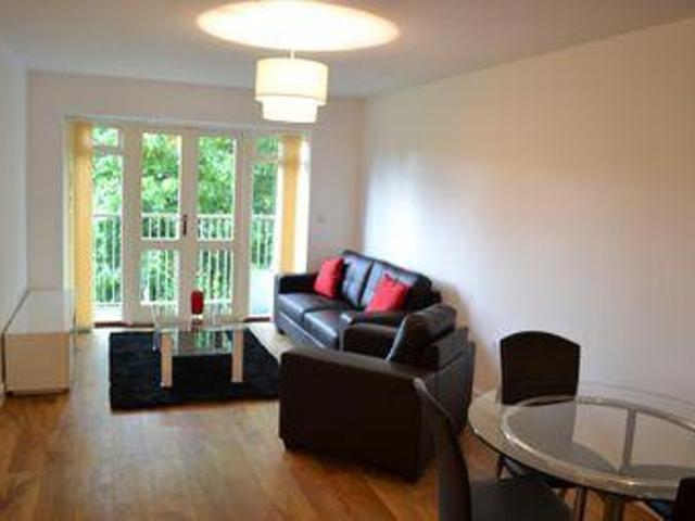 2 Bedrooms Flat for rent in Park Lodge Avenue, West Drayton UB7
