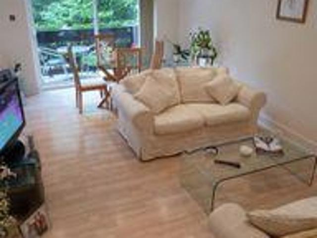 2 Bedrooms Flat for rent in Park Road, Beckenham BR3