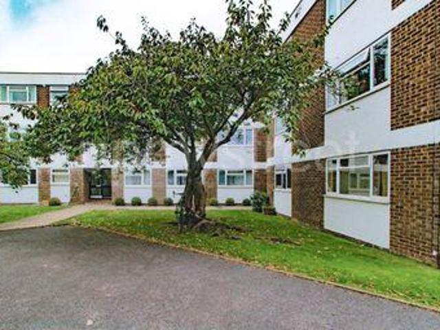 2 Bedrooms Flat for rent in Park Road, Chiswick W4