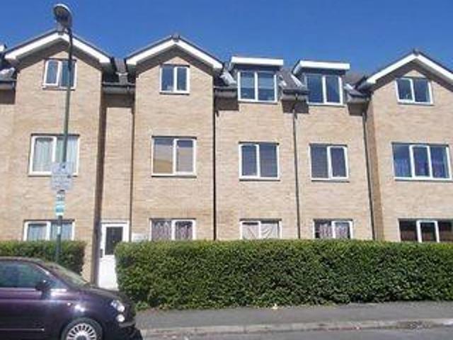 2 Bedrooms Flat for rent in Park Road, Colliers Wood, London SW19