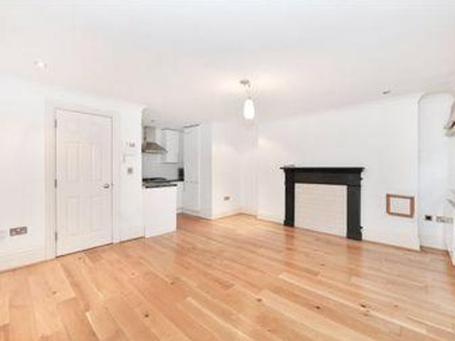 2 Bedrooms Flat for rent in Park Road, London NW1
